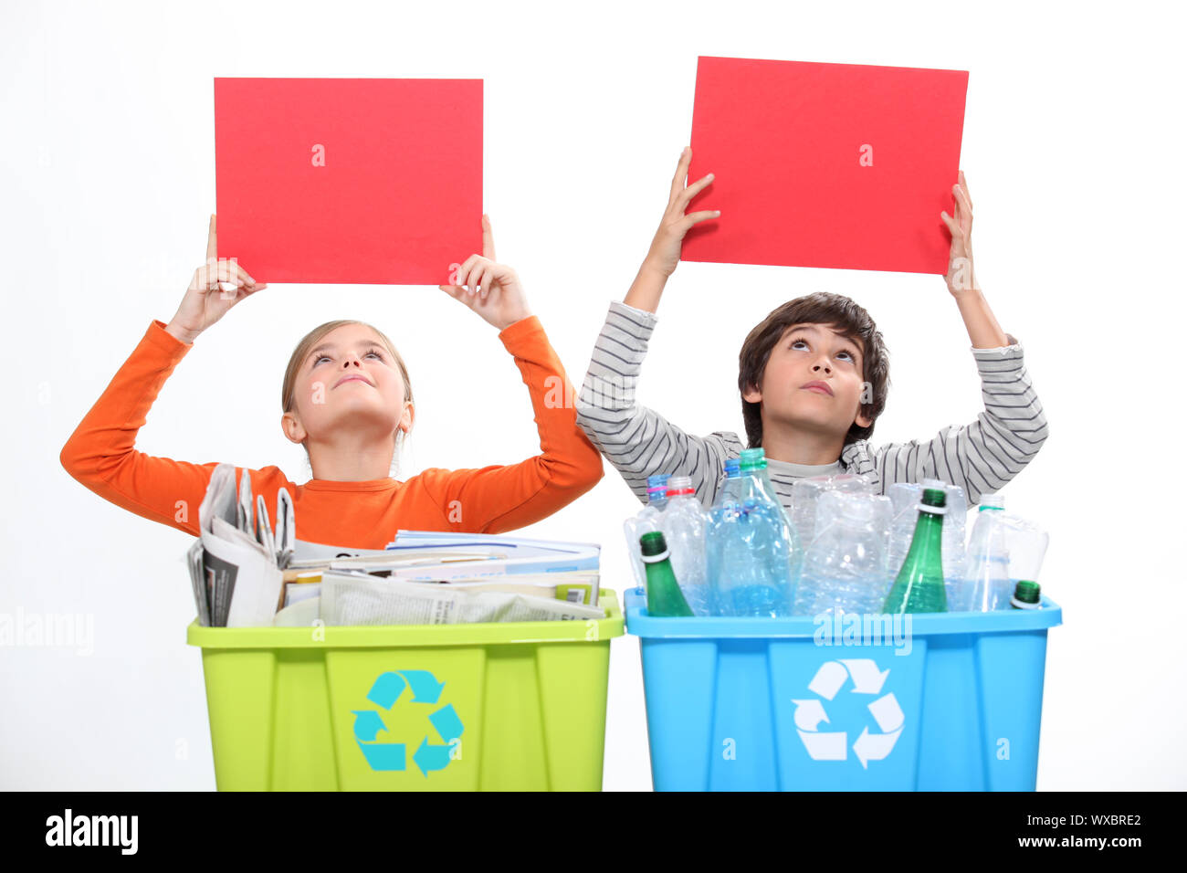 Child holding score card hi-res stock photography and images - Alamy