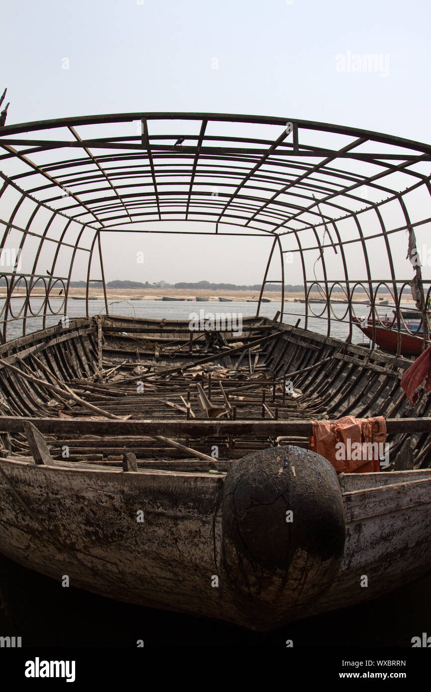 Metal rowboat hi-res stock photography and images - Alamy