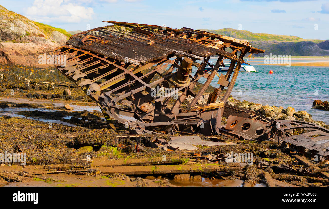 Destroyed ship hi-res stock photography and images - Alamy