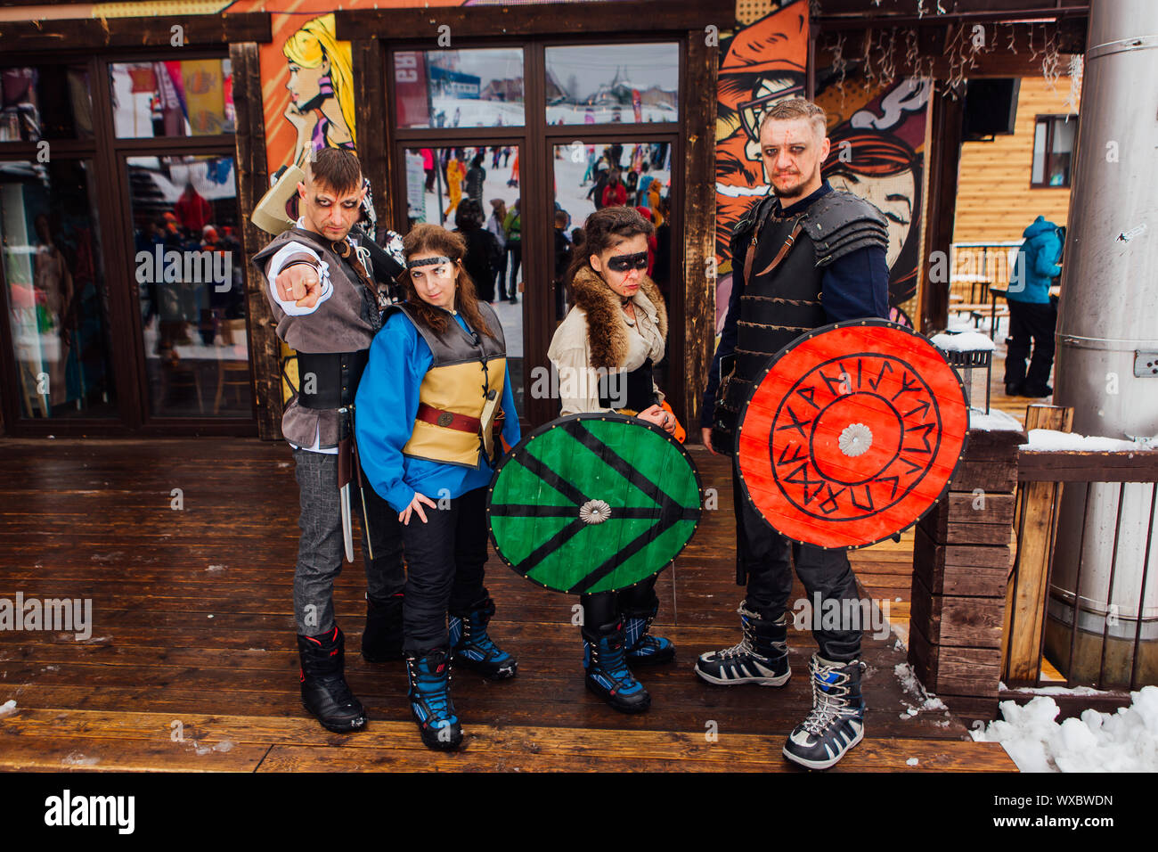 Crowd crowd of vikings hi-res stock photography and images - Alamy