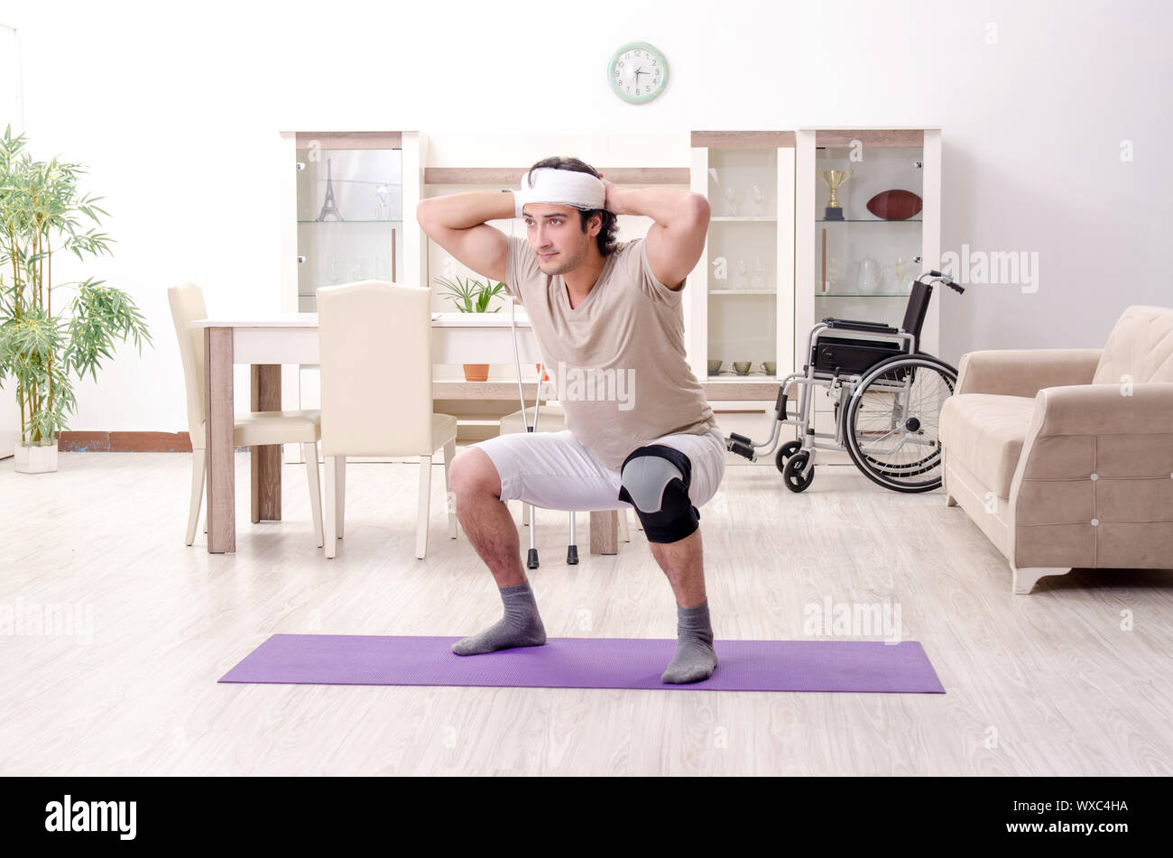 Man squatting exercises not woman hi-res stock photography and images ...