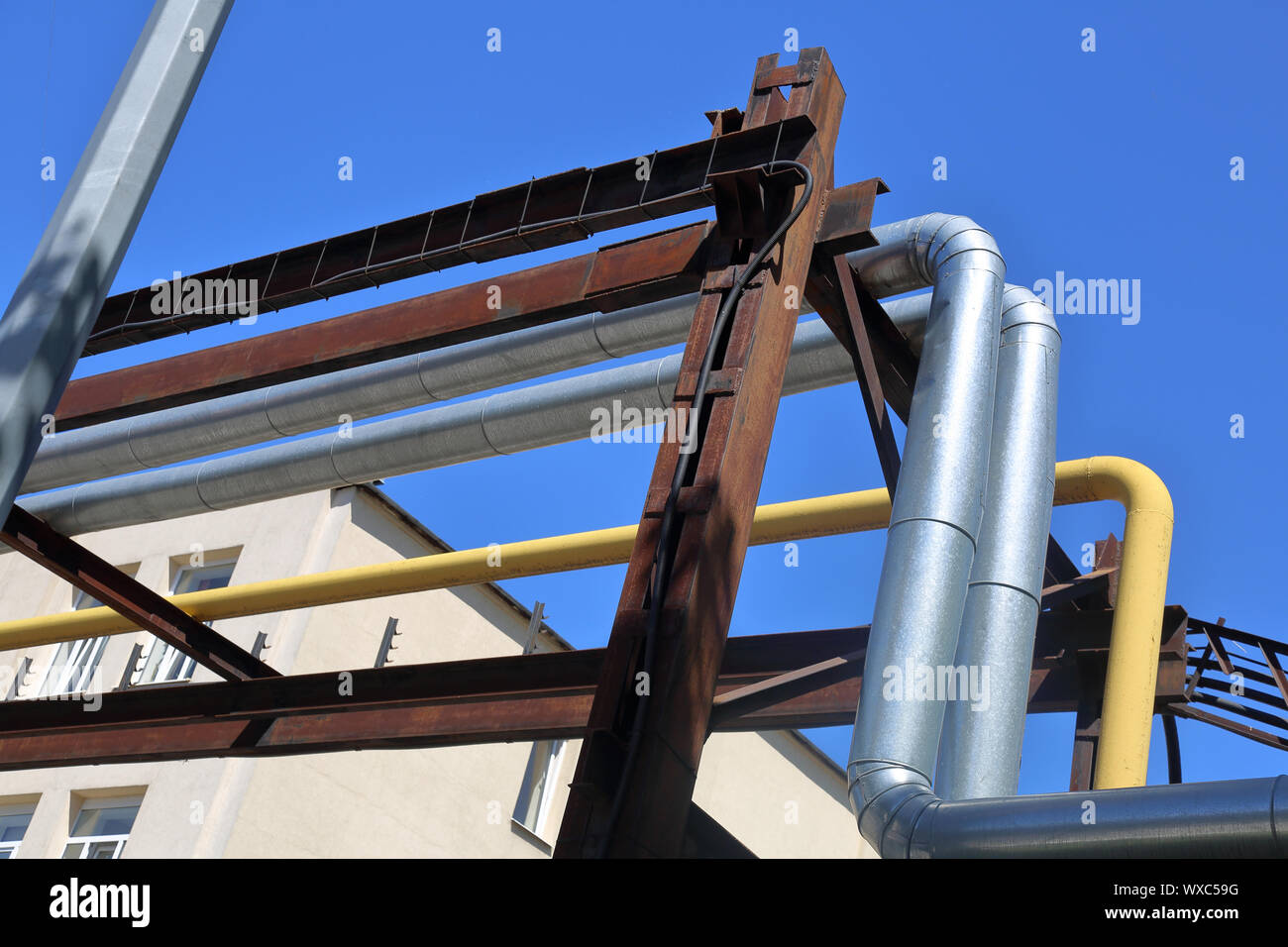 Bending pipes hi-res stock photography and images - Alamy