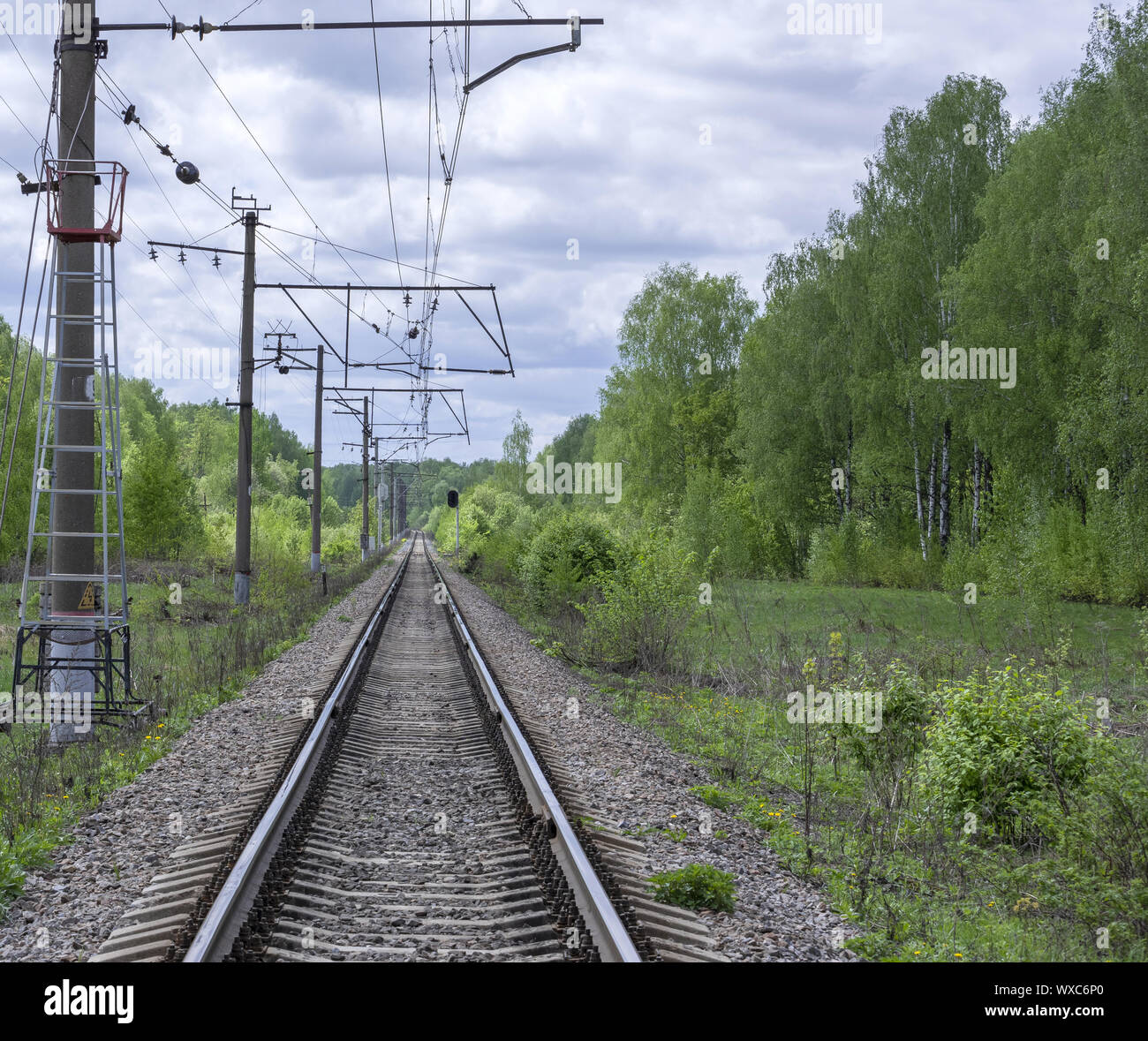 Steel tracks hi-res stock photography and images - Alamy