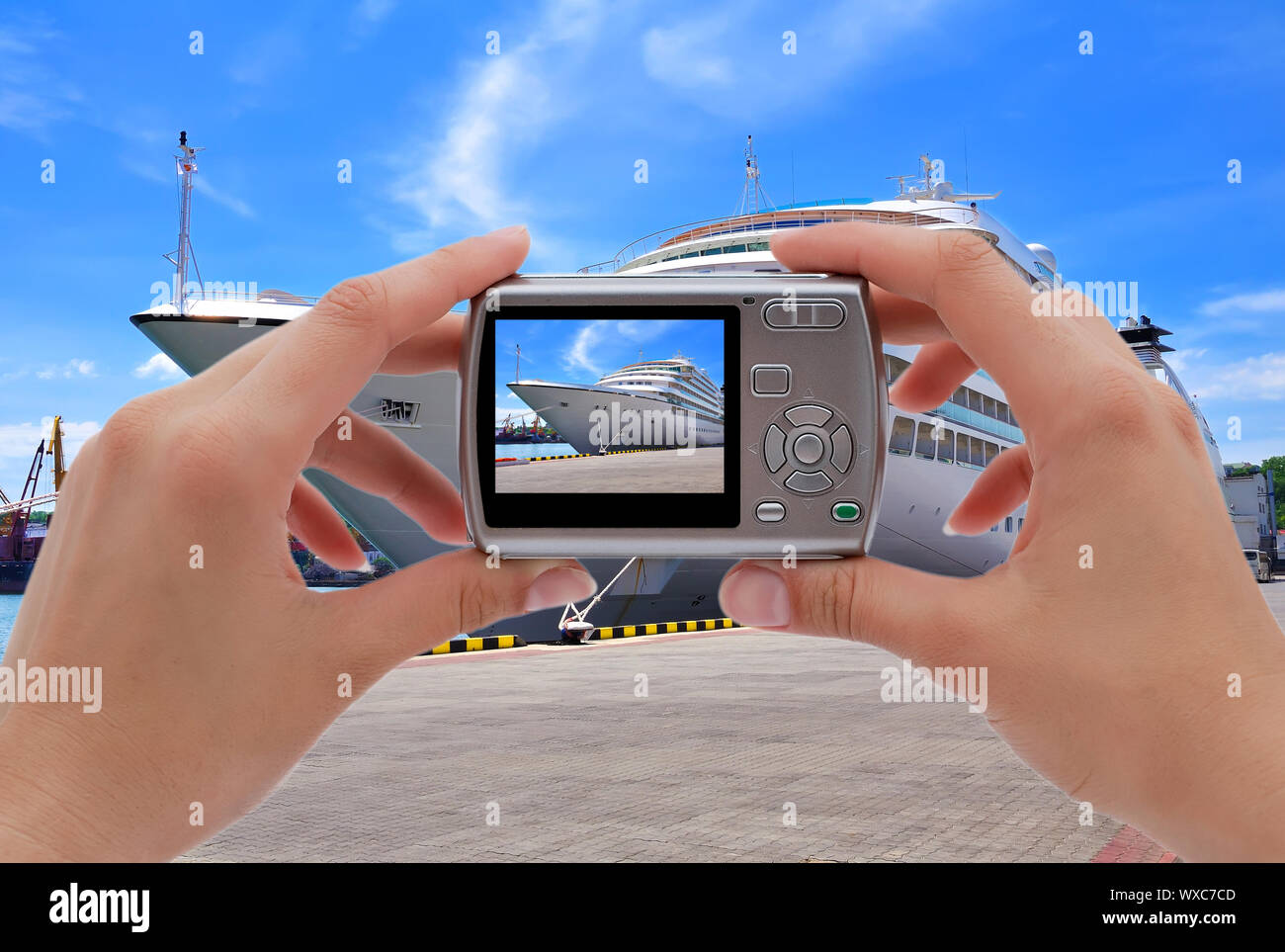 digital camera and cruise liner Stock Photo - Alamy