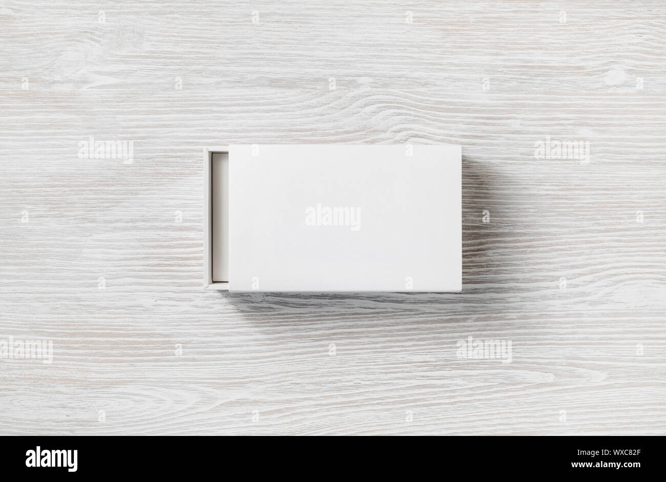 Sliding open box Stock Photo - Alamy