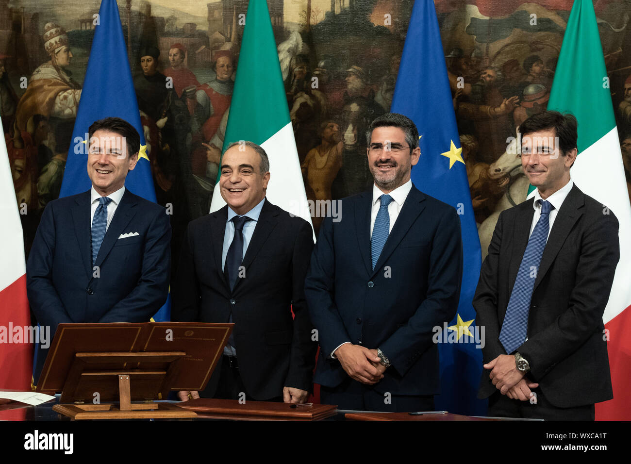 Giulio calvisi hi-res stock photography and images - Alamy