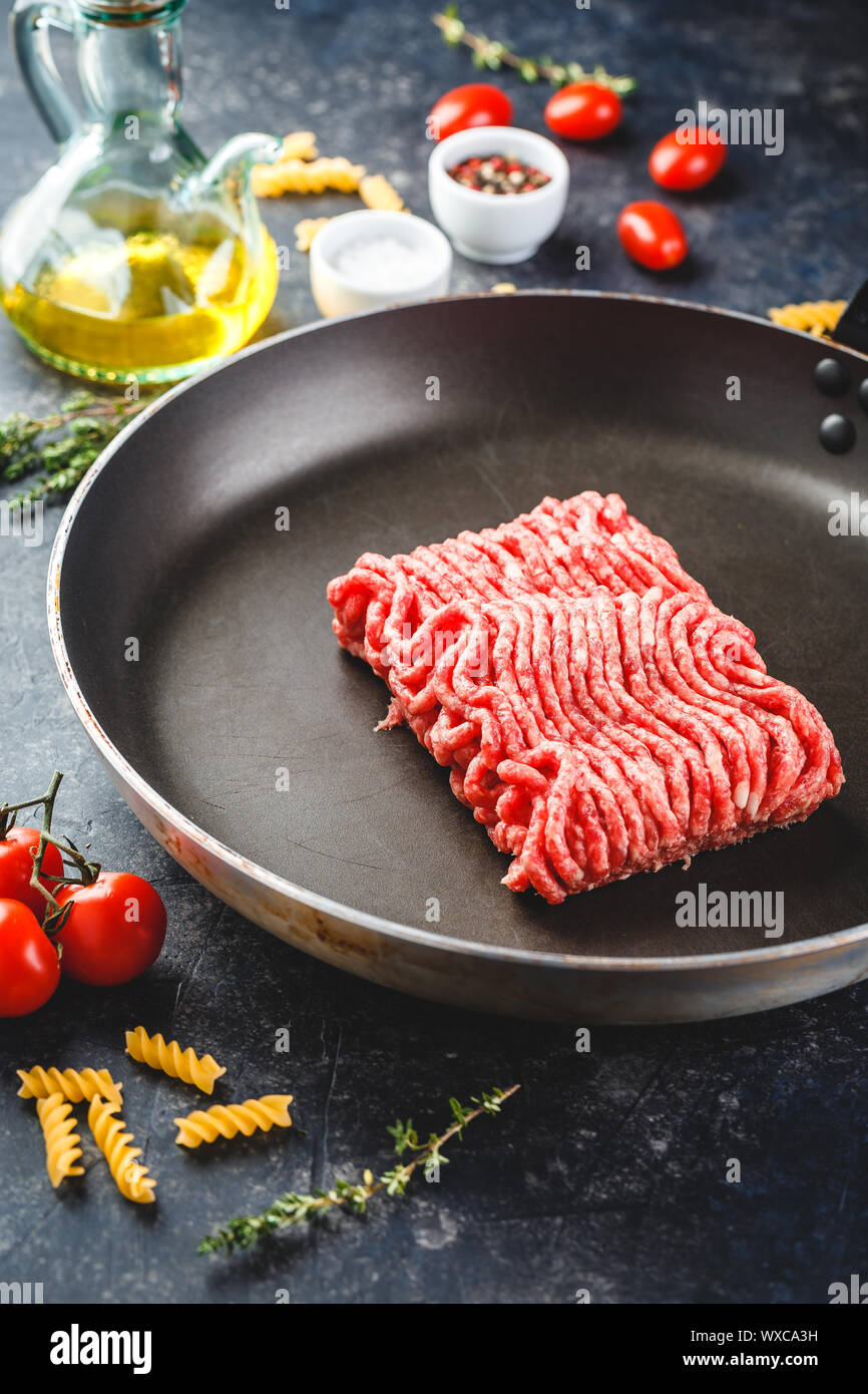 Fresh raw minced beef Stock Photo - Alamy