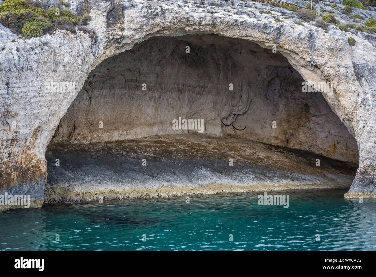 Natural coastal stone arch hi-res stock photography and images - Alamy