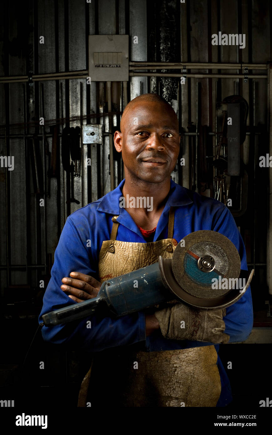 African american angle grinder hi-res stock photography and images - Alamy