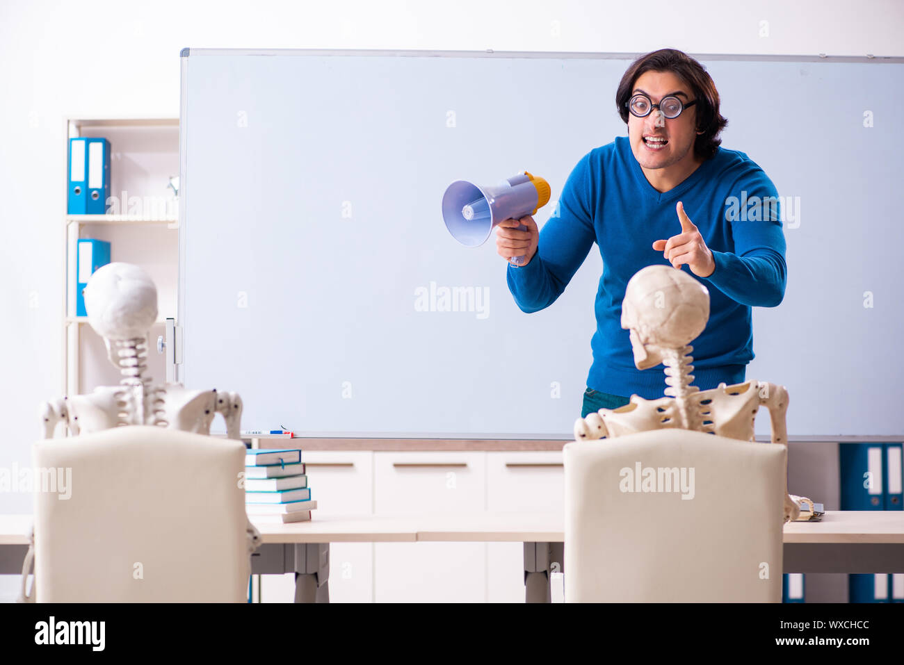 The yelling bones hi-res stock photography and images - Alamy