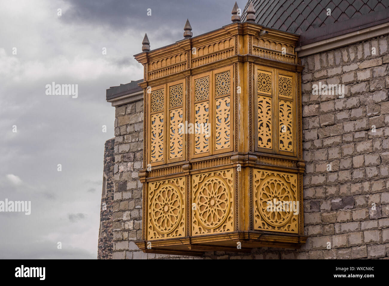 Arabic balcony hi-res stock photography and images - Alamy