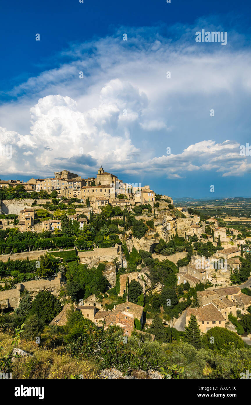 Provencal village of Gordes, France Stock Photo - Alamy