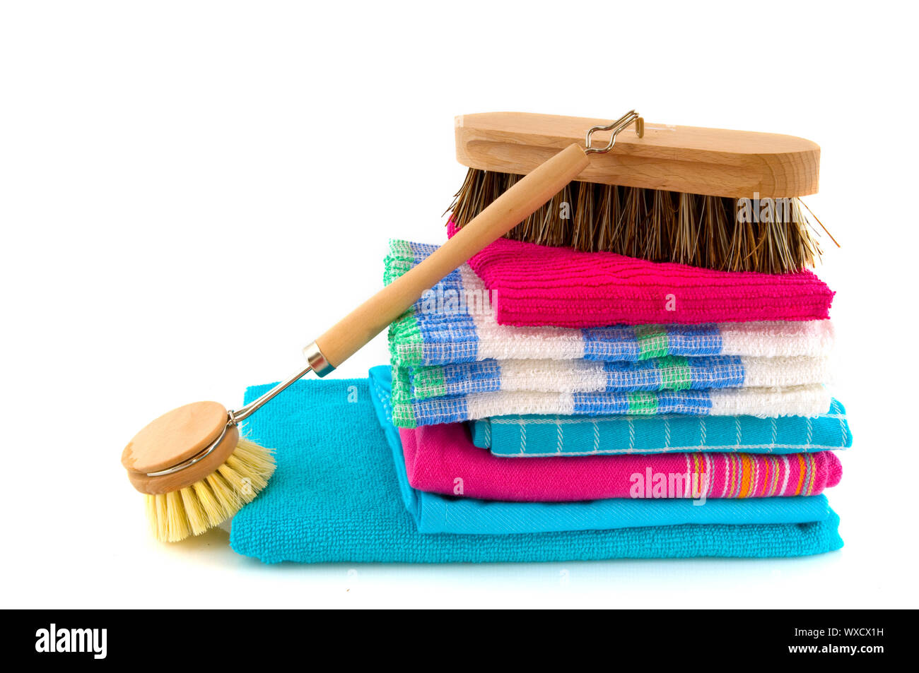 scrubbing brushes and dish clothes to clean up Stock Photo - Alamy