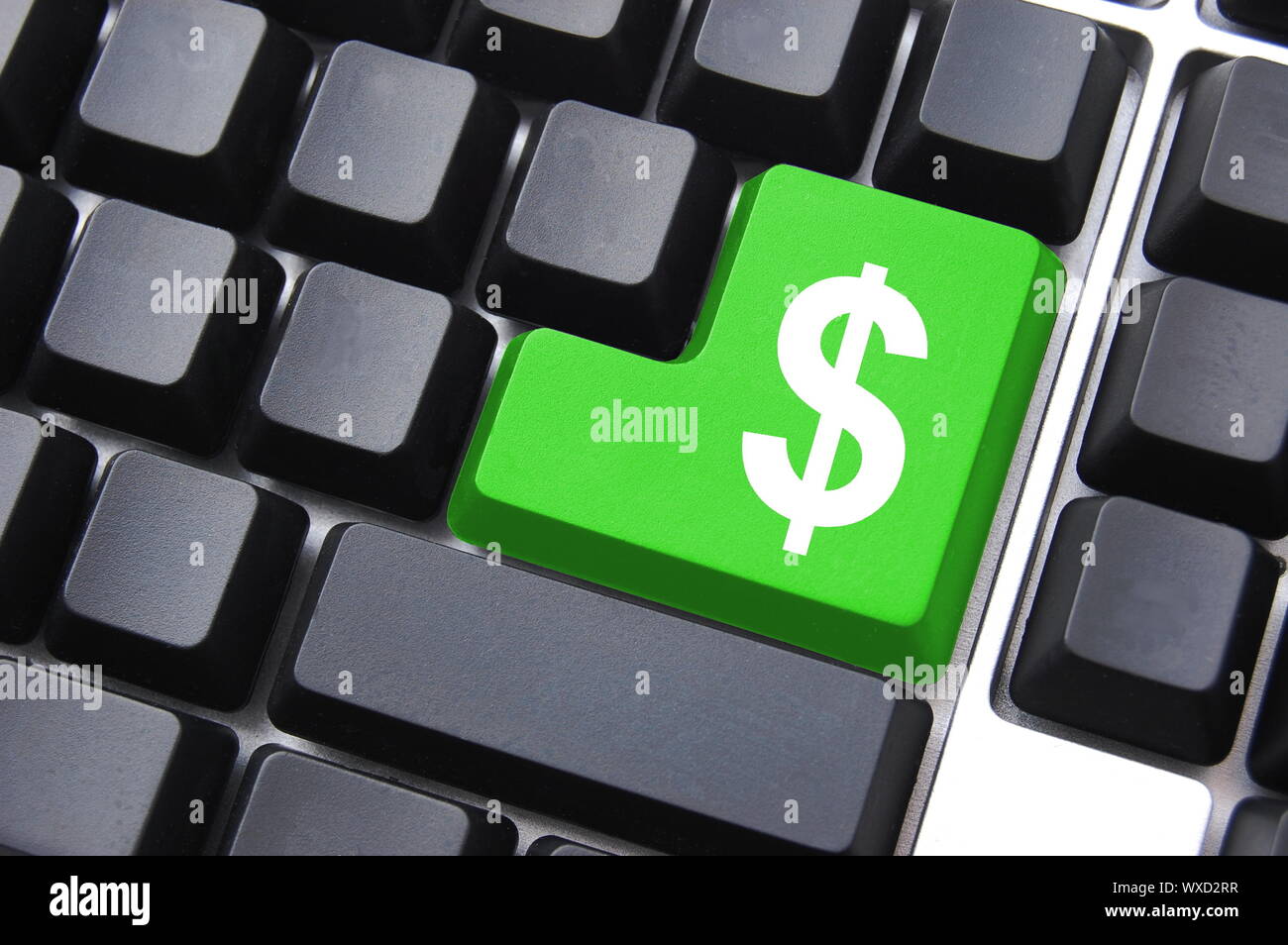 Earn button on computer hi-res stock photography and images - Alamy