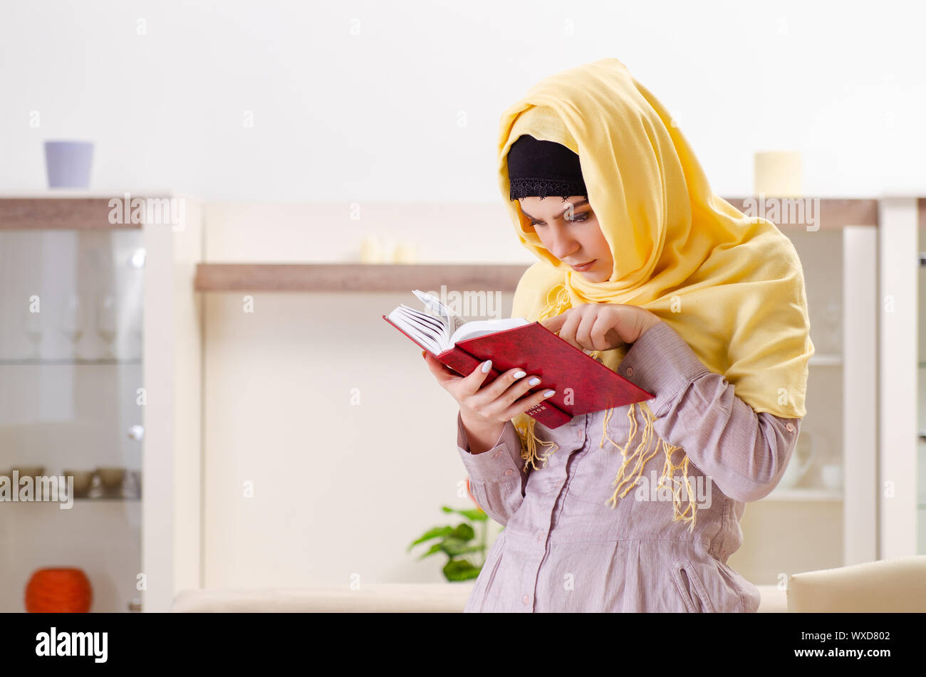 Hijab student house hi-res stock photography and images - Alamy