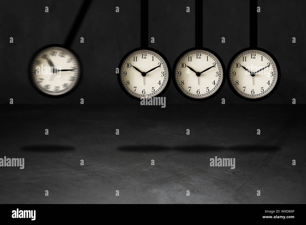 Moving deadline hi-res stock photography and images - Alamy