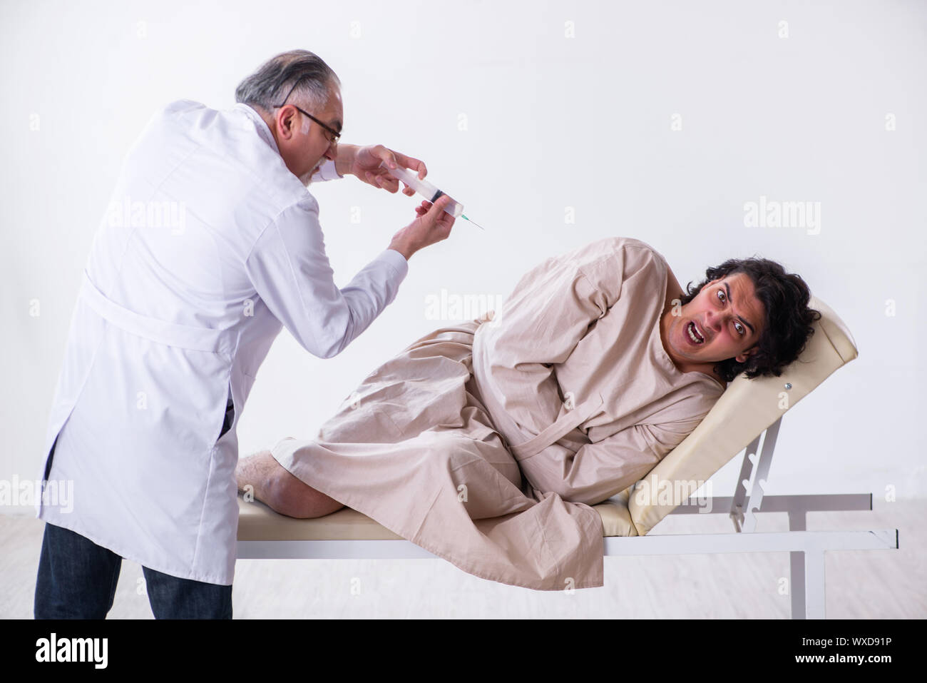Medical insanity patient hi-res stock photography and images - Alamy