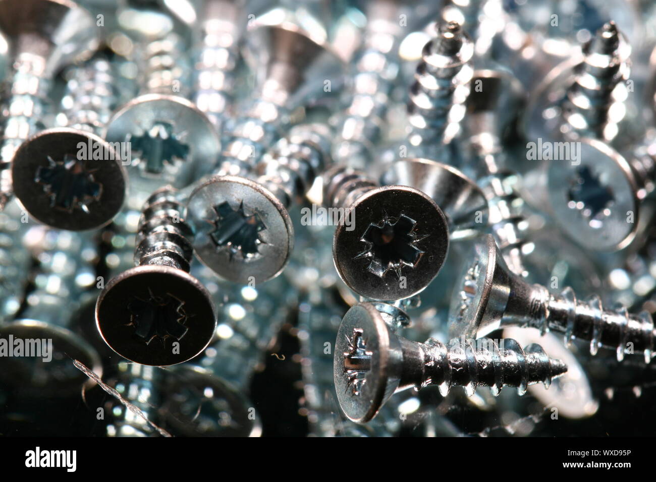 screw background macro close up Stock Photo - Alamy