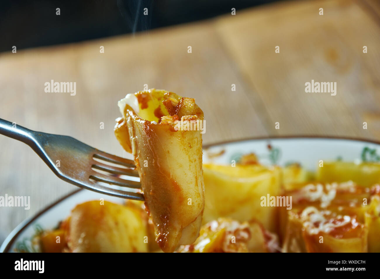 Paccheri hi-res stock photography and images - Alamy