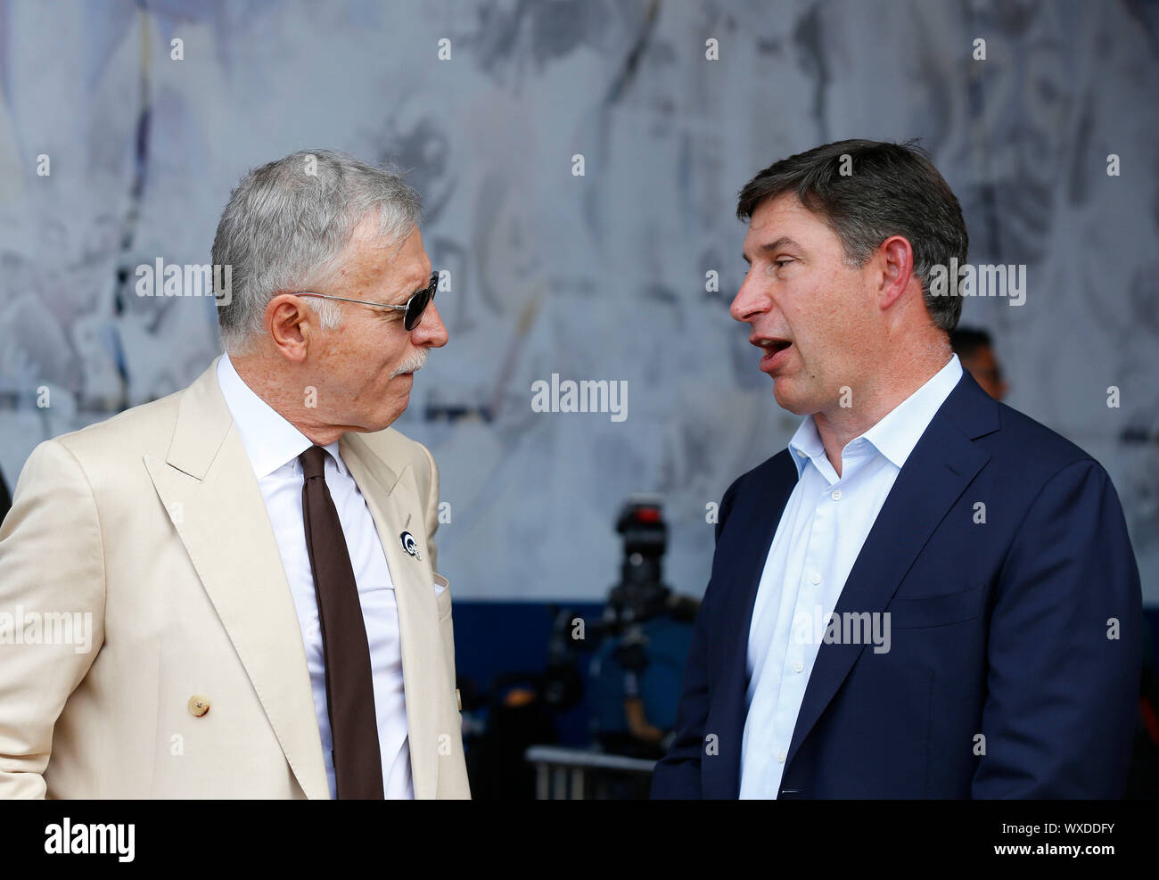 September 15, 2019 Los Angeles Rams owner Stan Kroenke talks with SoFi ...