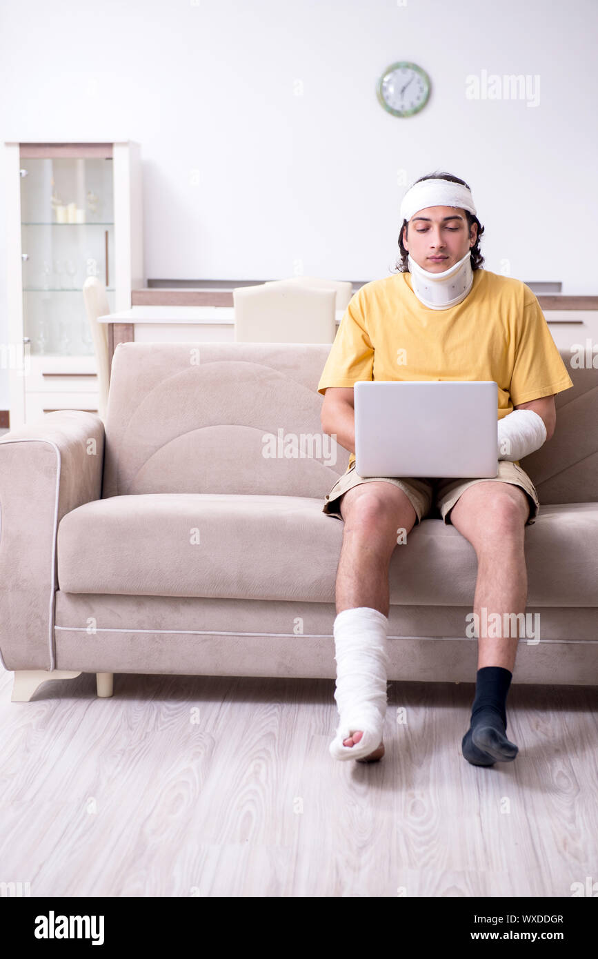 Man head injury after accident hi-res stock photography and images - Alamy