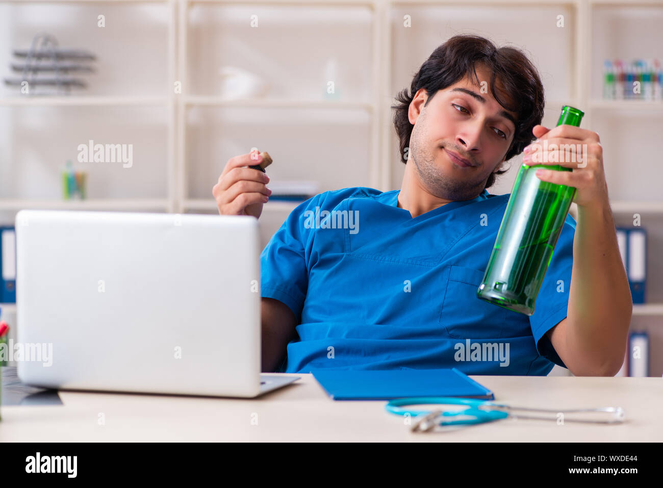 Drunk hospital hi-res stock photography and images - Alamy