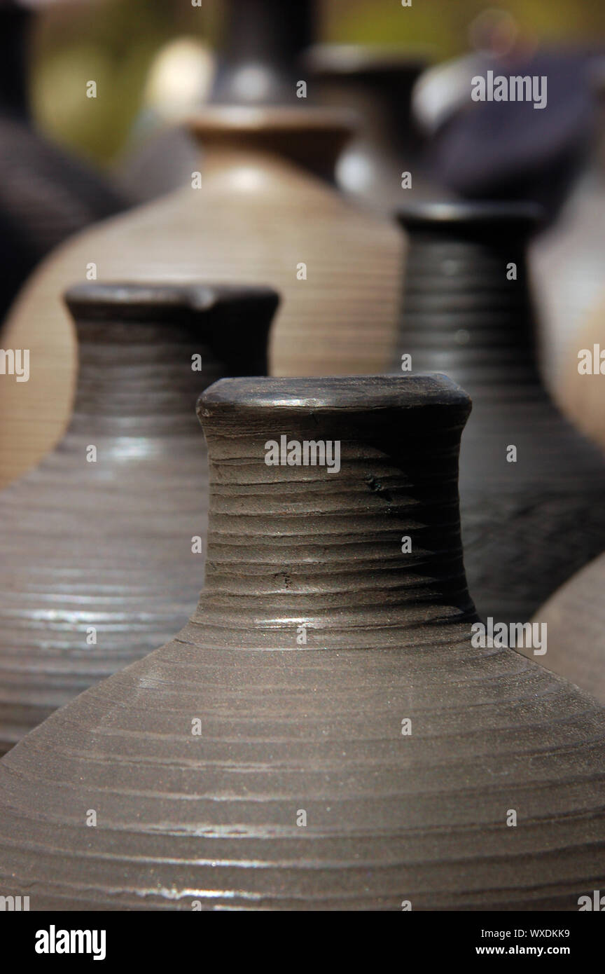 Terracotta pots jugs hi-res stock photography and images - Alamy