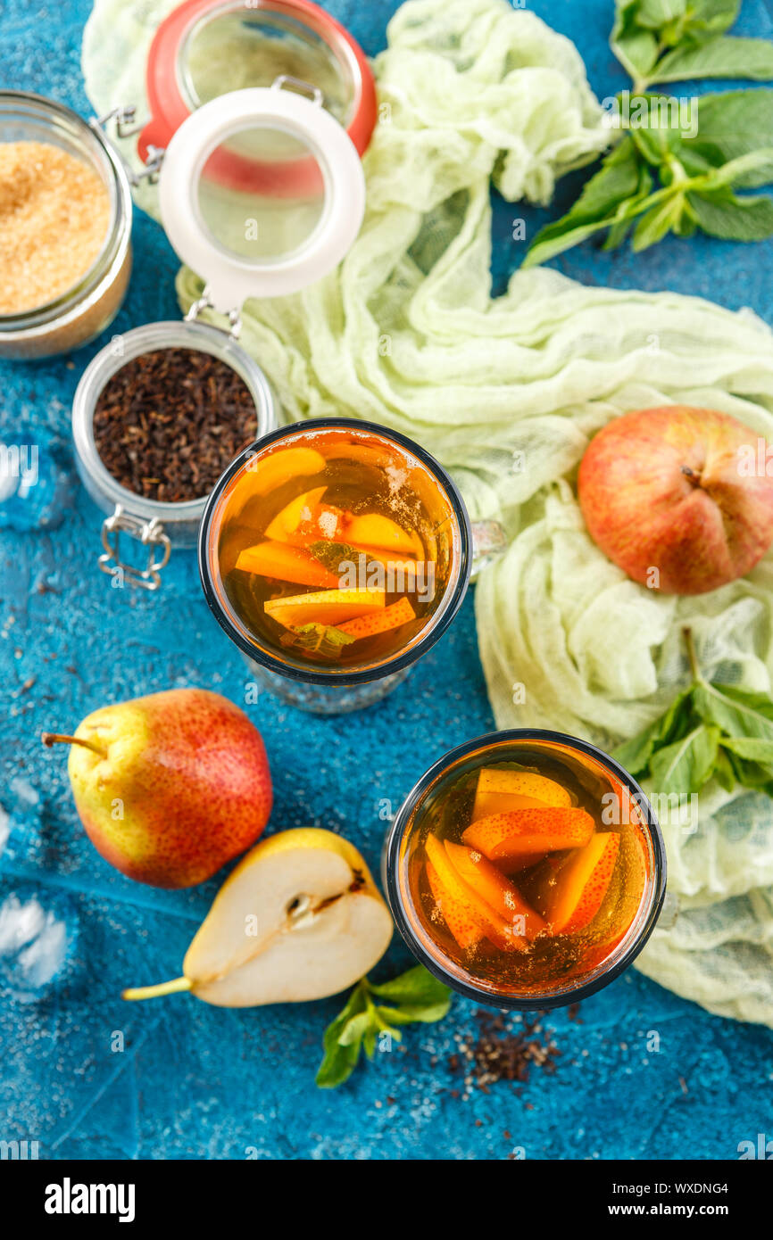 Pear leaves and fruit hi-res stock photography and images - Alamy