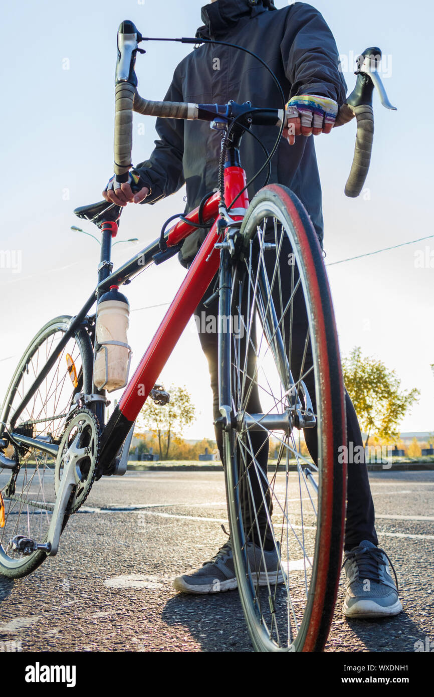 Man bike outdoor athletic male hi-res stock photography and images - Alamy