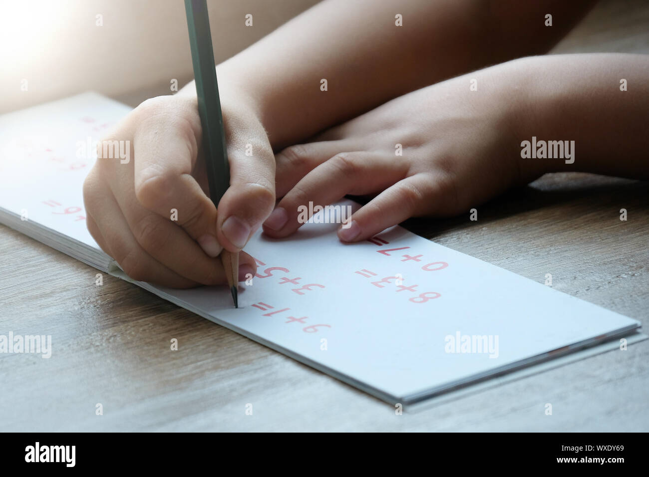 Writing form desk hi-res stock photography and images - Alamy