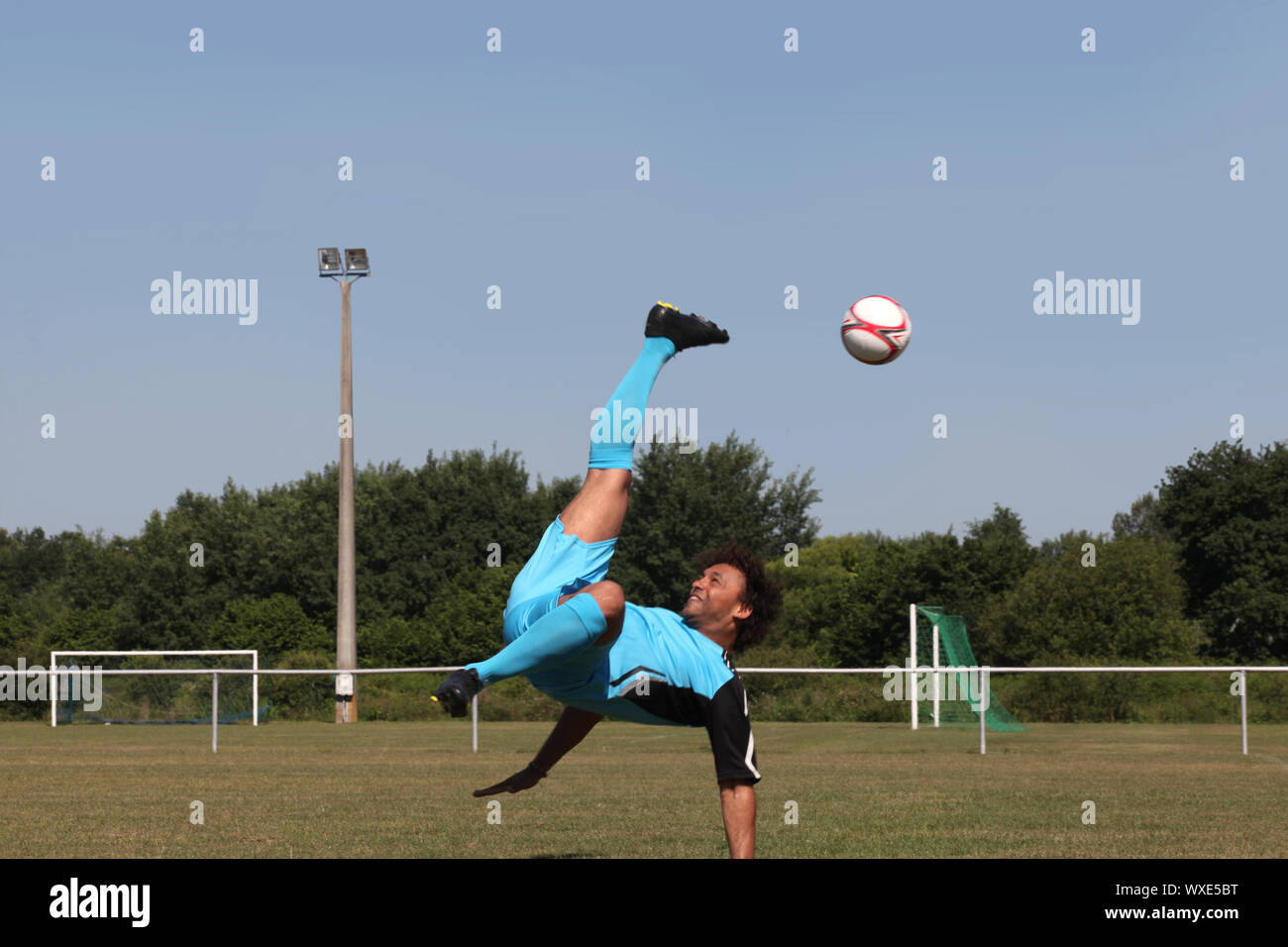 Ball acrobatics hi-res stock photography and images - Alamy