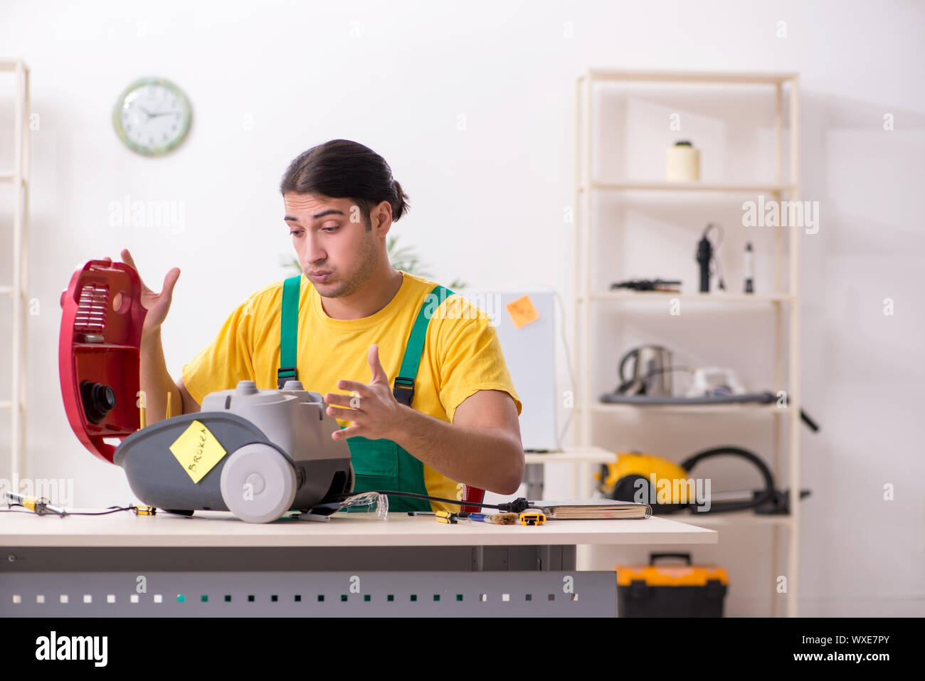 Opening electric center hi-res stock photography and images - Alamy