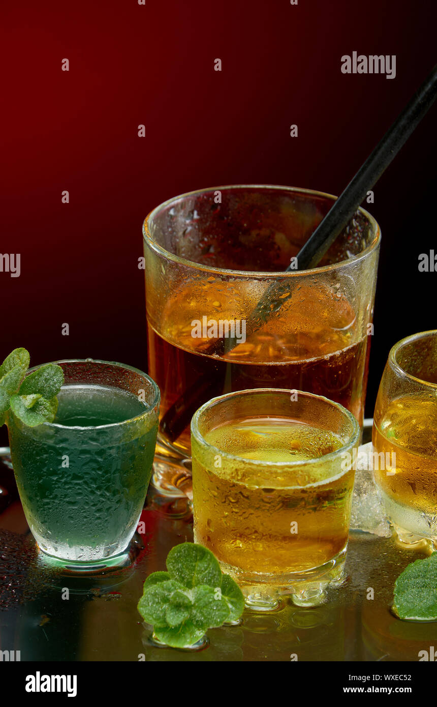 Red color of leaves hi-res stock photography and images - Alamy