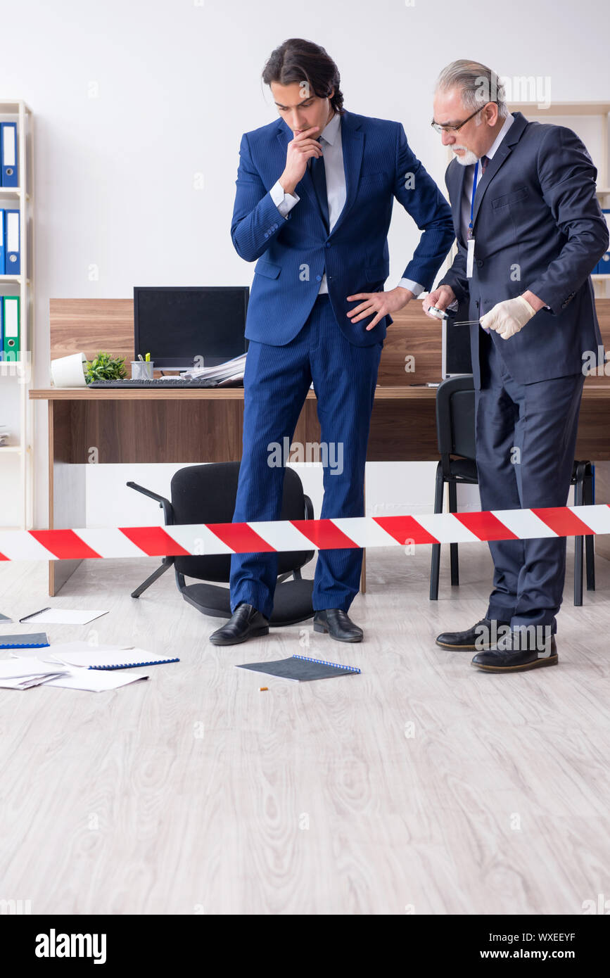 Forensics team collecting hi-res stock photography and images - Alamy