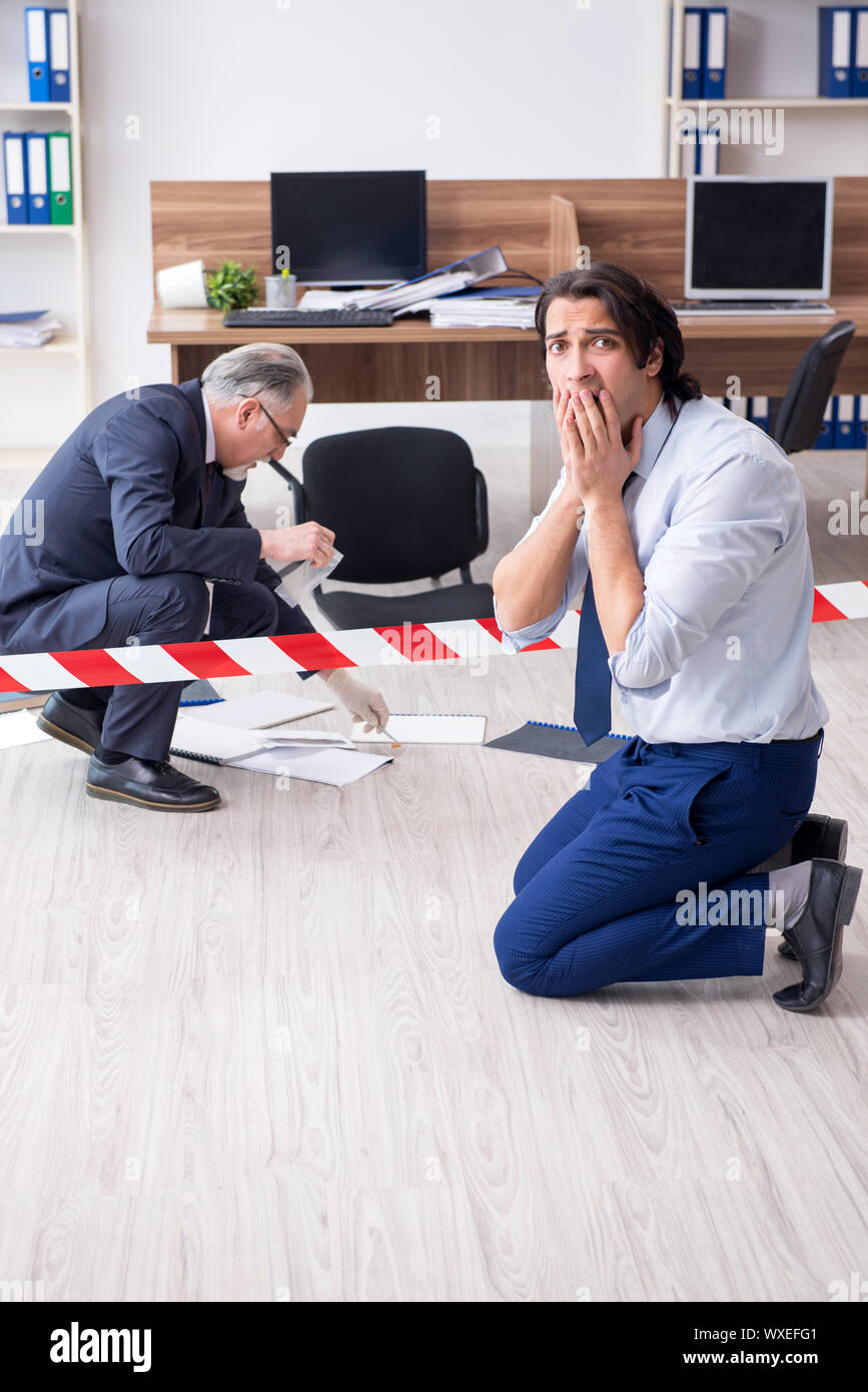 Investigating agent hi-res stock photography and images - Alamy