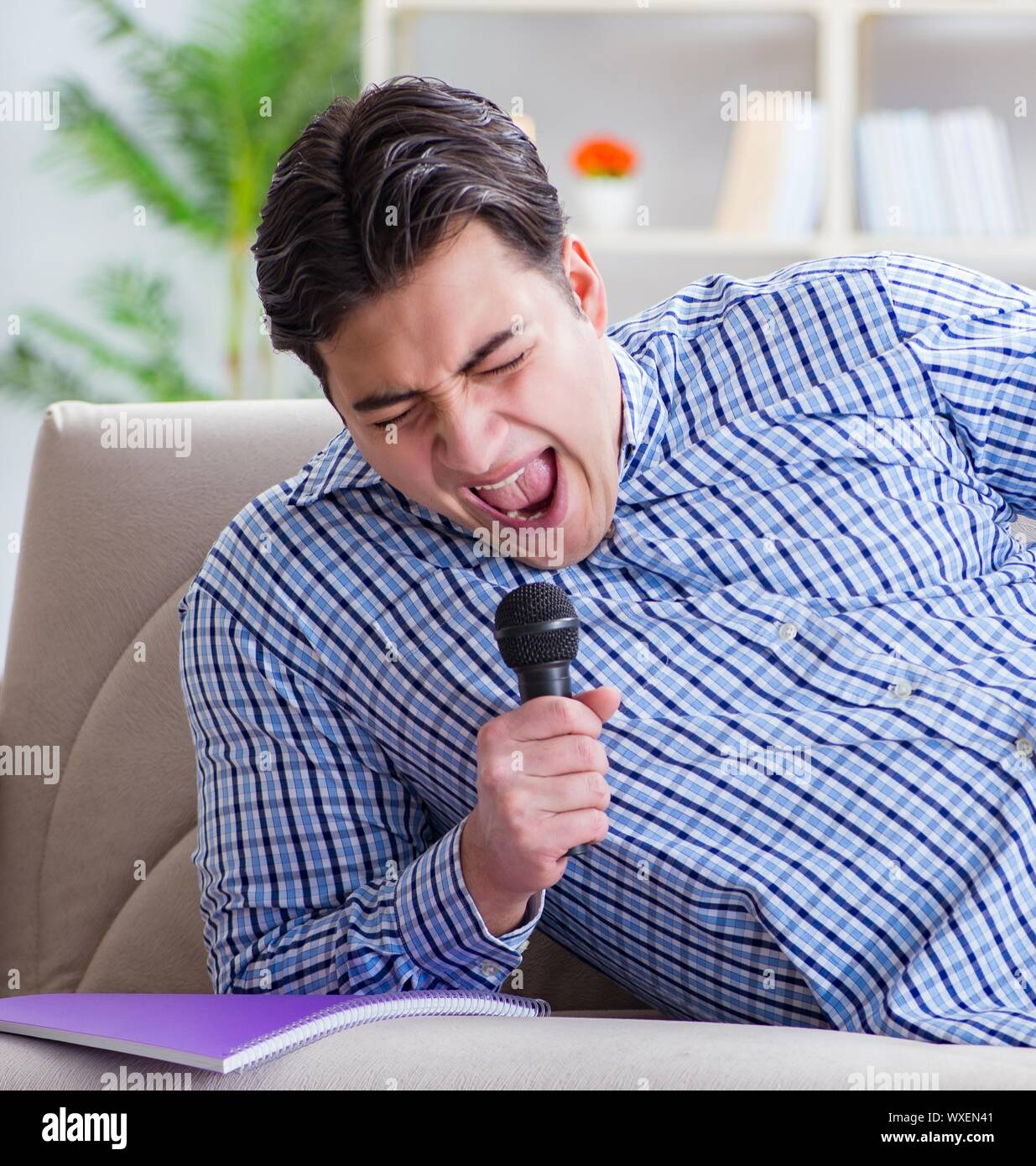 Song fu hi-res stock photography and images - Alamy