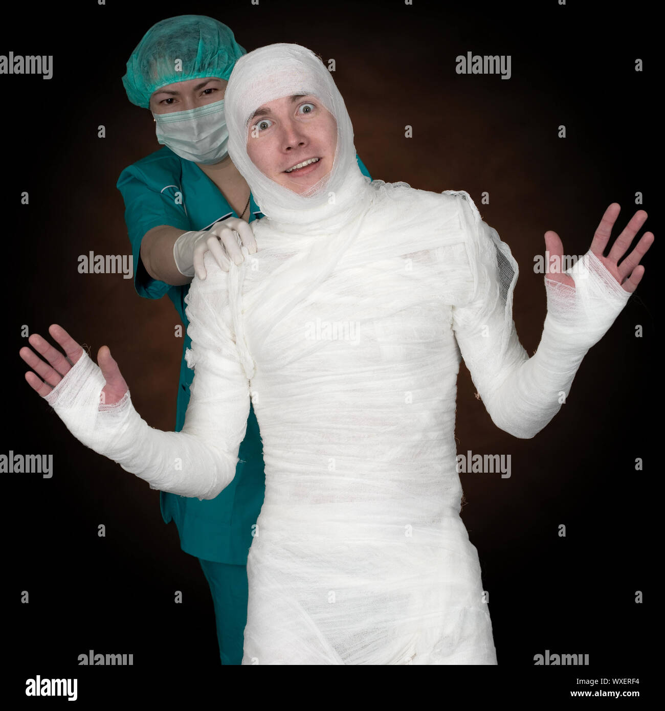 Dead body hospital nurse hi-res stock photography and images - Alamy