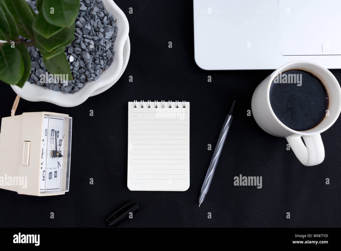 Office leather desk table with notepad hi-res stock photography and ...