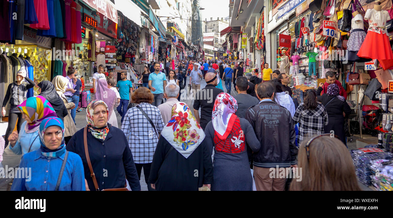Shopping center horizontal hi-res stock photography and images - Alamy