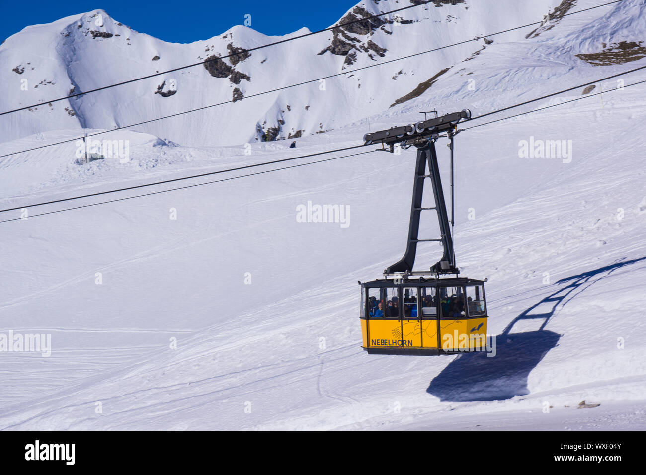 Gondola top station hi-res stock photography and images - Alamy
