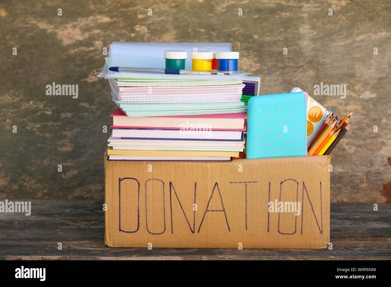 School goods set hi-res stock photography and images - Alamy