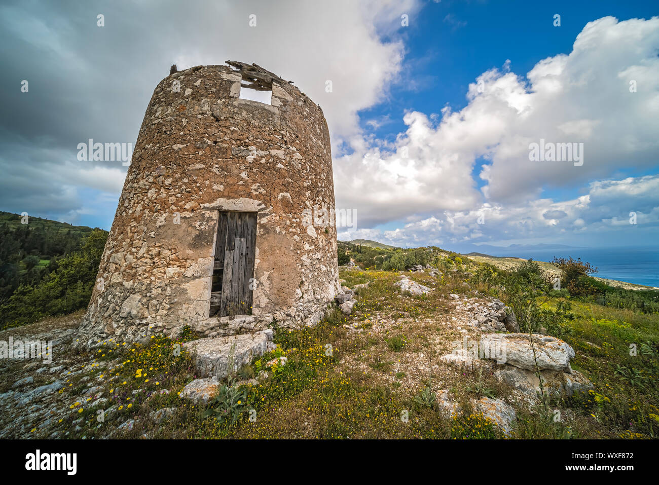Remnants of architecture hi-res stock photography and images - Alamy