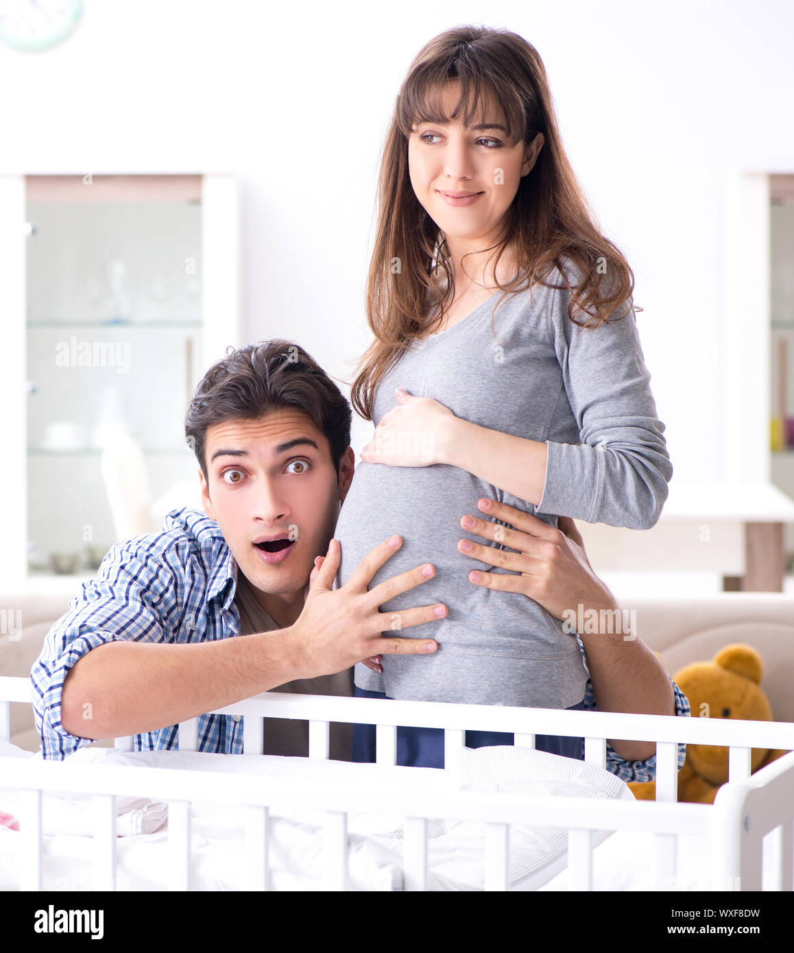 Father holding new born baby hi-res stock photography and images - Alamy