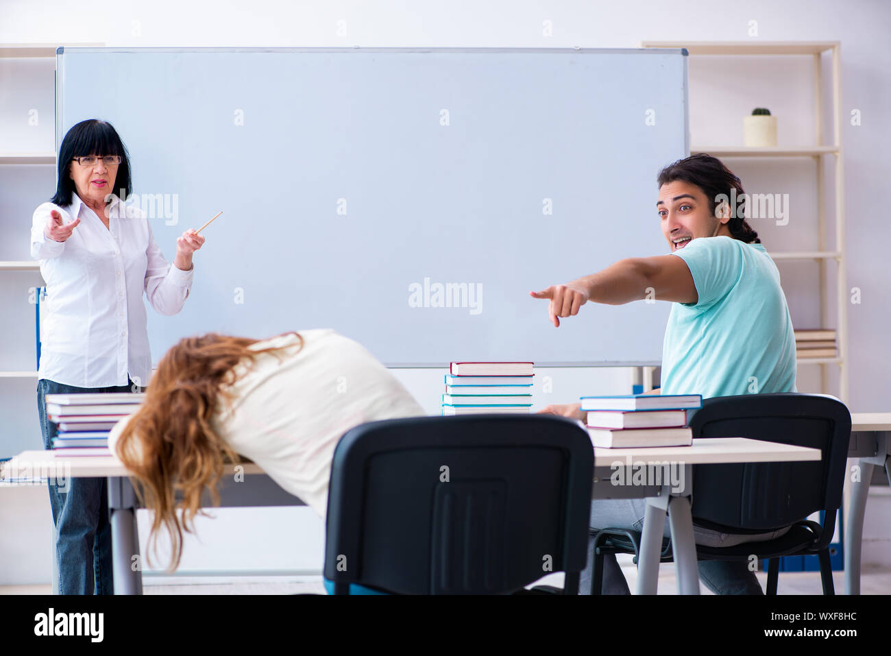 Class exp hi-res stock photography and images - Alamy