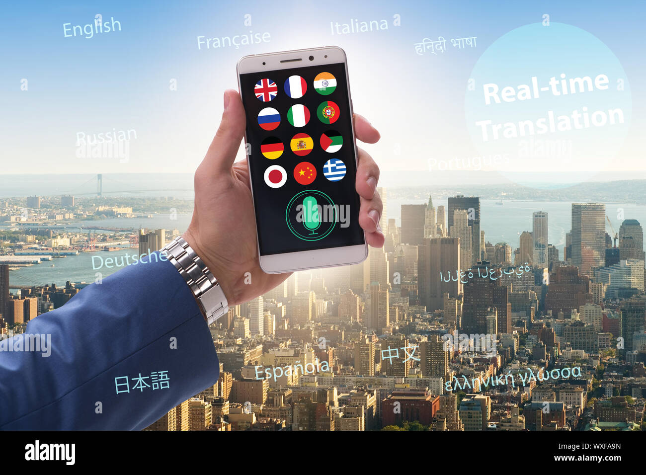 Concept of real time translation with smartphone app Stock Photo - Alamy