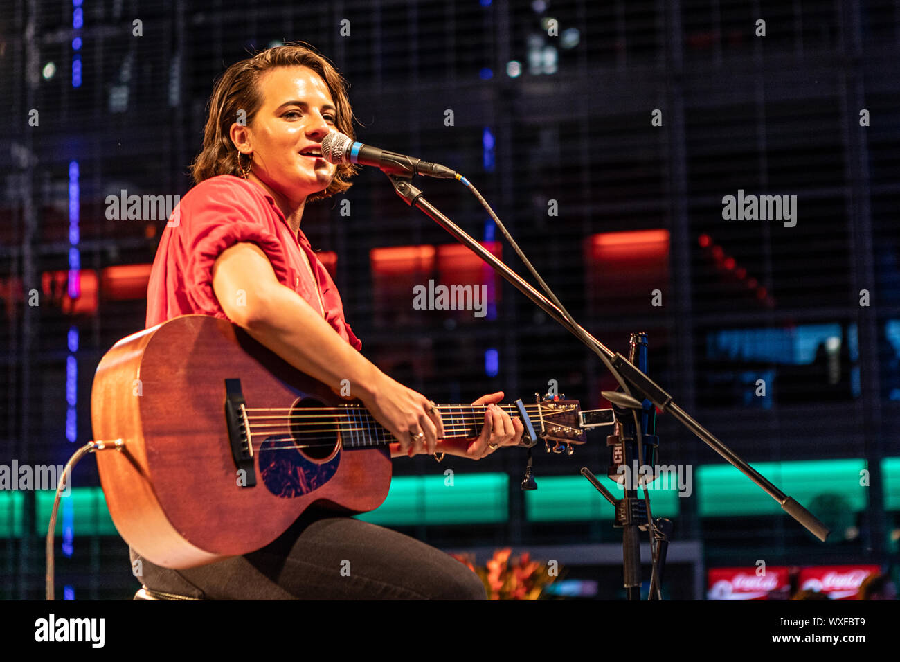 With his wife georgie hi-res stock photography and images - Alamy