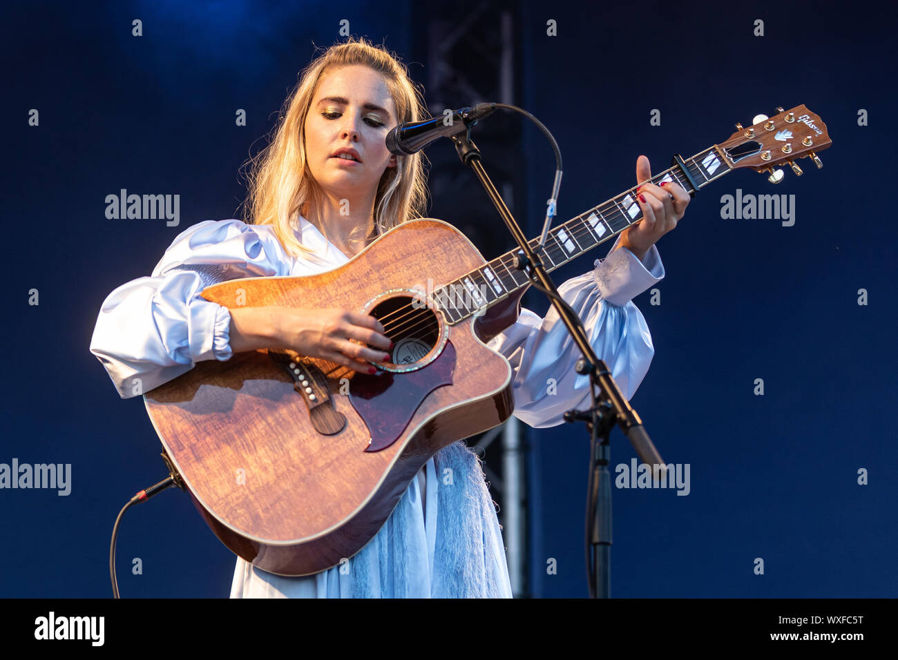 Laurel band hi-res stock photography and images - Alamy