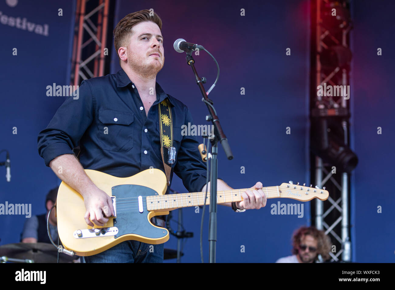 Crossfire hi-res stock photography and images - Alamy