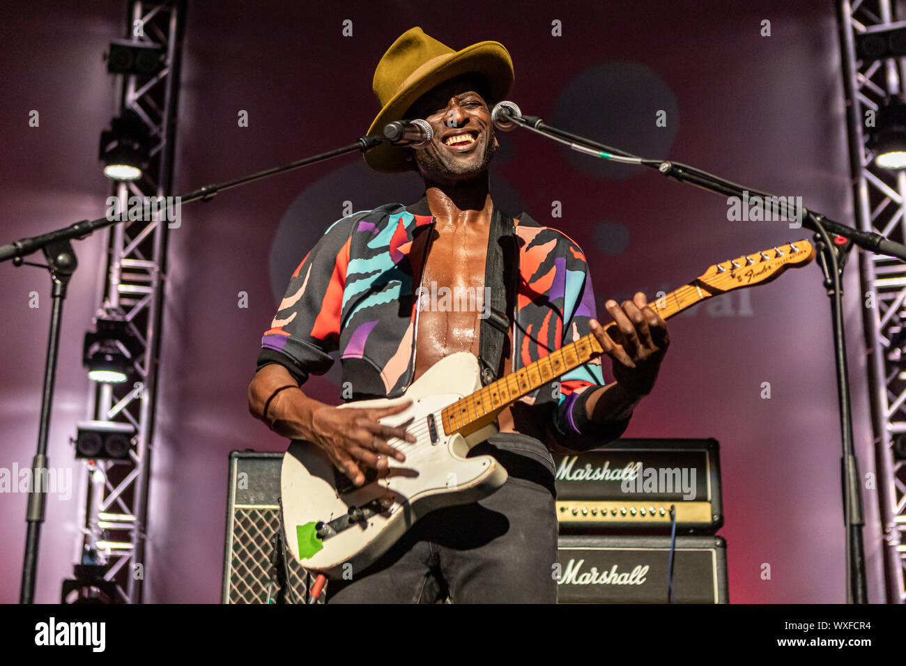 Keziah jones hi-res stock photography and images - Alamy