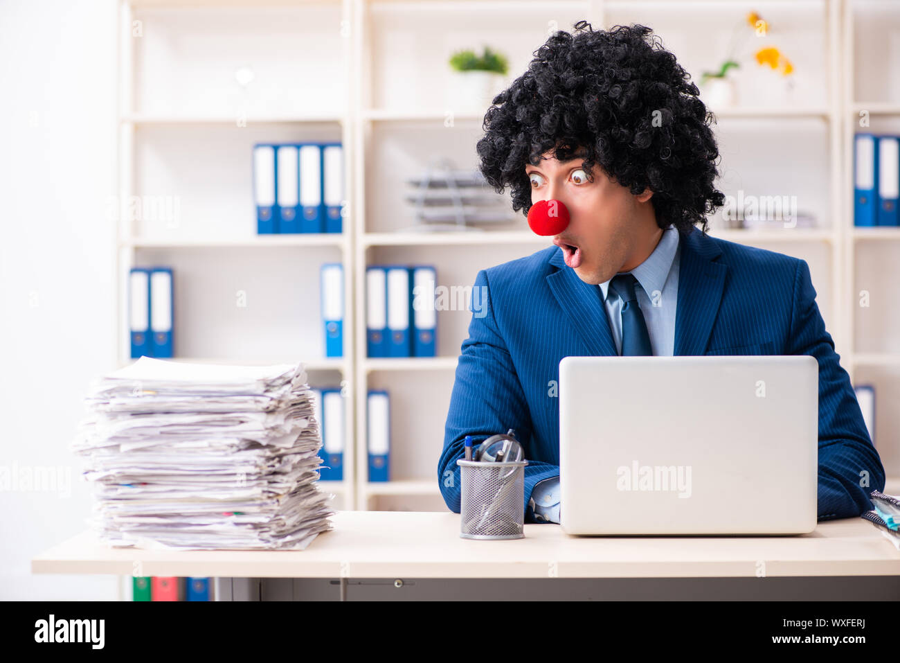 Confused clown hi-res stock photography and images - Alamy
